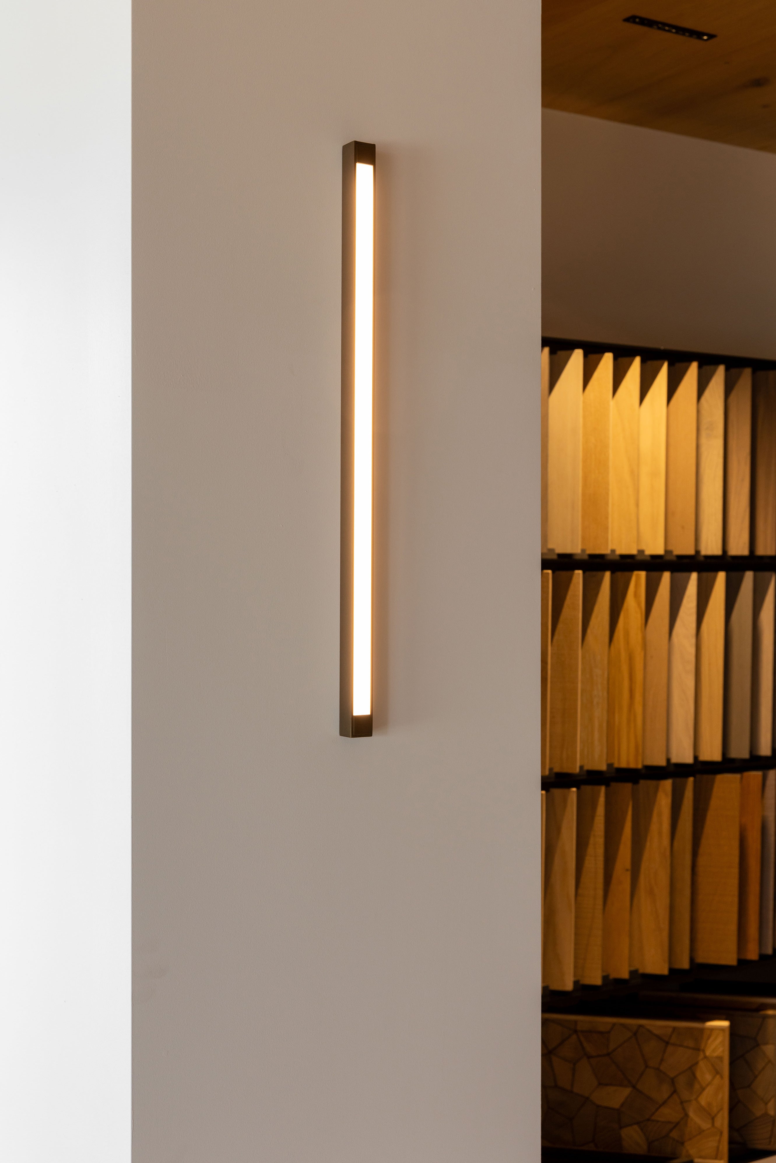 Seamless Lateral Light – Powersurge