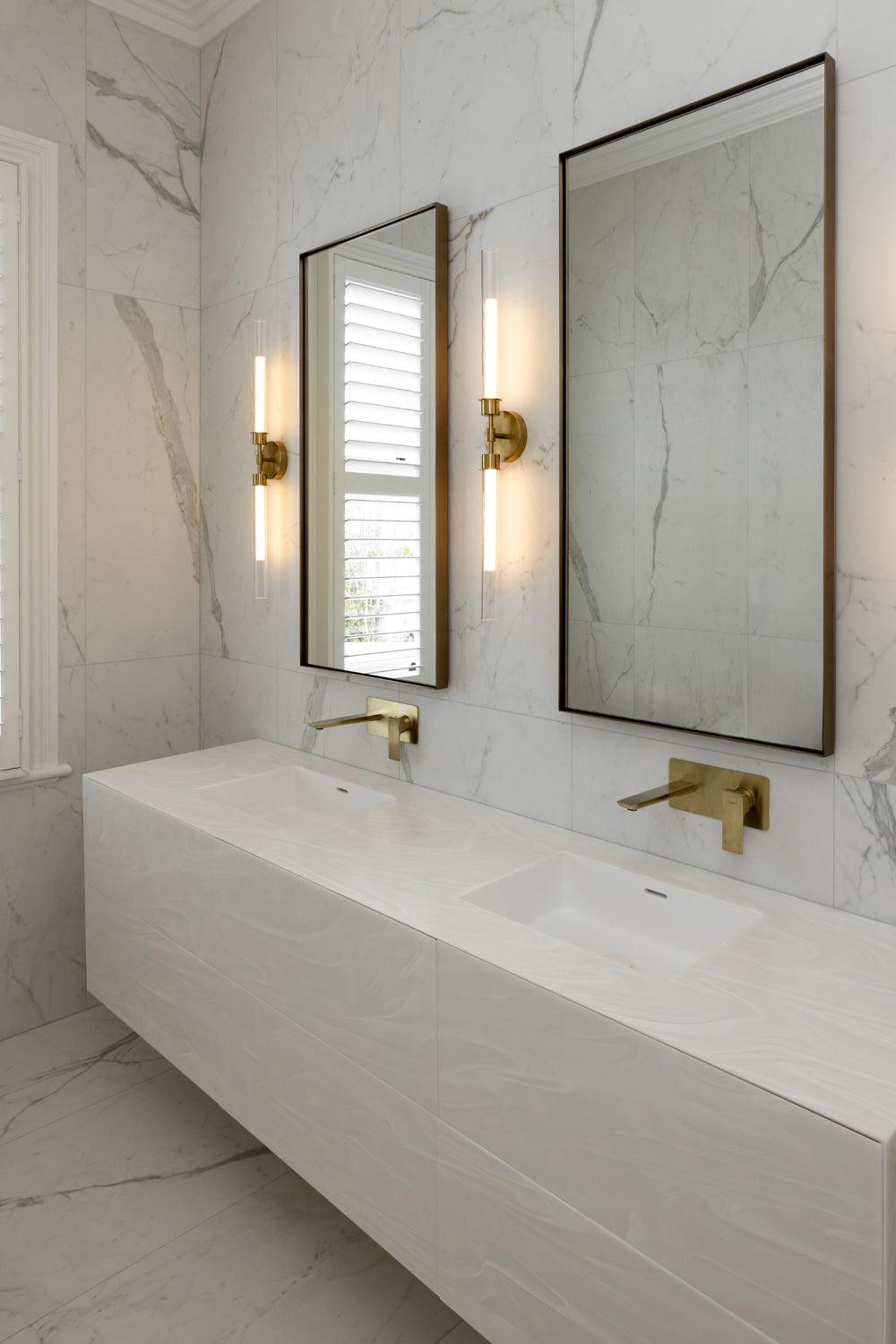 Place Mirror – Powersurge