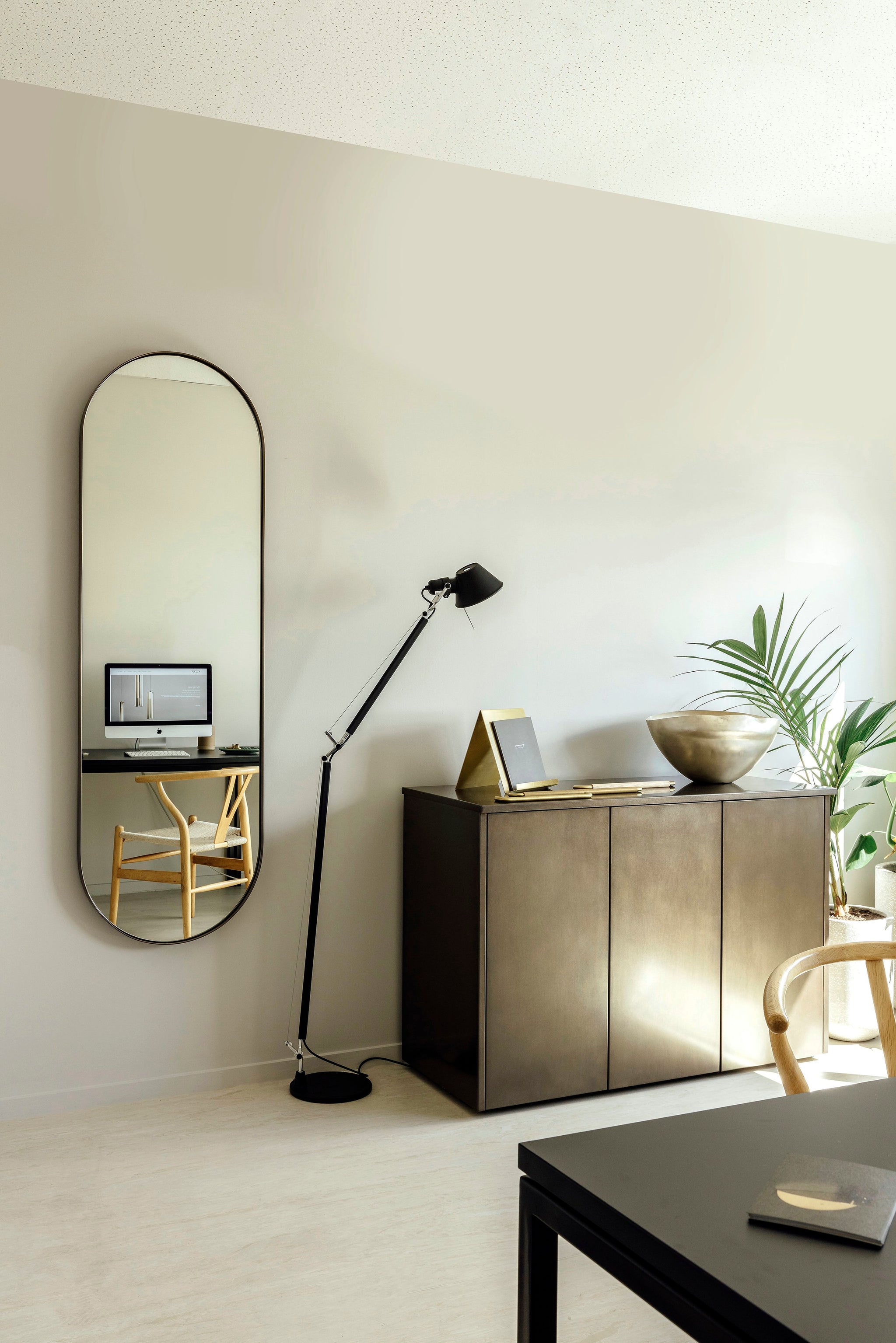 Sphere Mirror – Powersurge