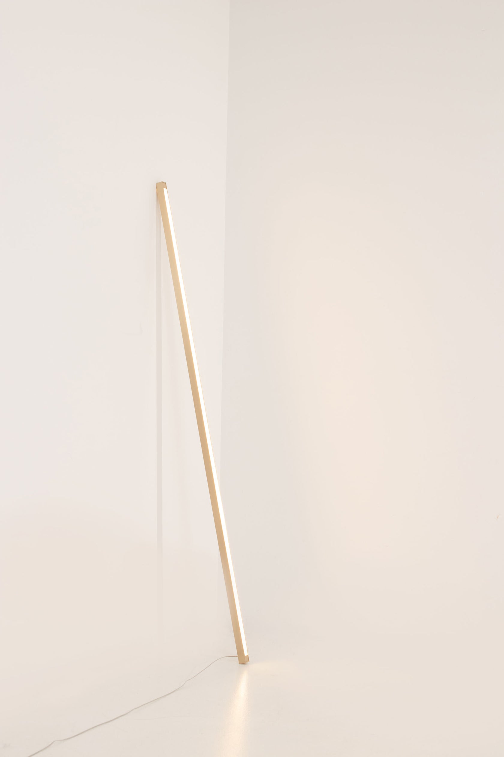 Seamless Lateral Light – Powersurge